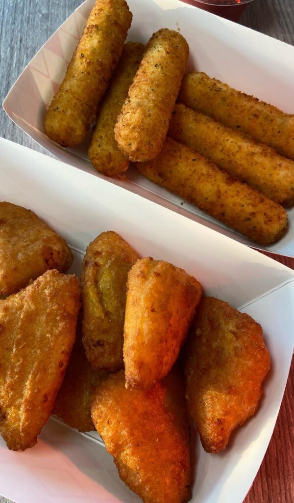 Gallery - Island Park - Moo Burger | Burgers – Shakes – Hot Dogs | Long ...